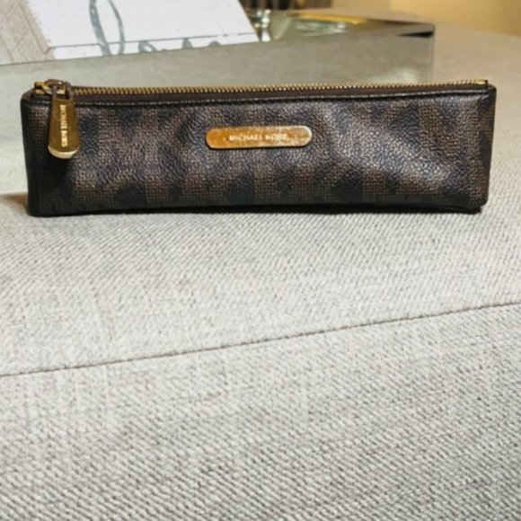 MICHAEL Michael Kors | Bags | Michael Kors Saffiano Leather Mk Logo ...